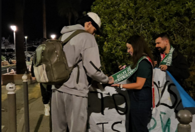 Φωτογραφίες κι αυτόγραφα σε φίλους του Παναθηναϊκού από τους παίκτες μετά το ματς (pics) | SDNA